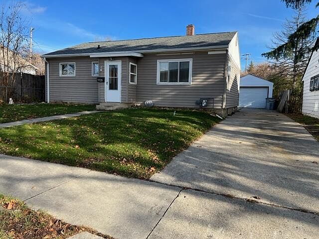 5528 North Strathmore AVENUE, Milwaukee, WI 53218 | Zillow