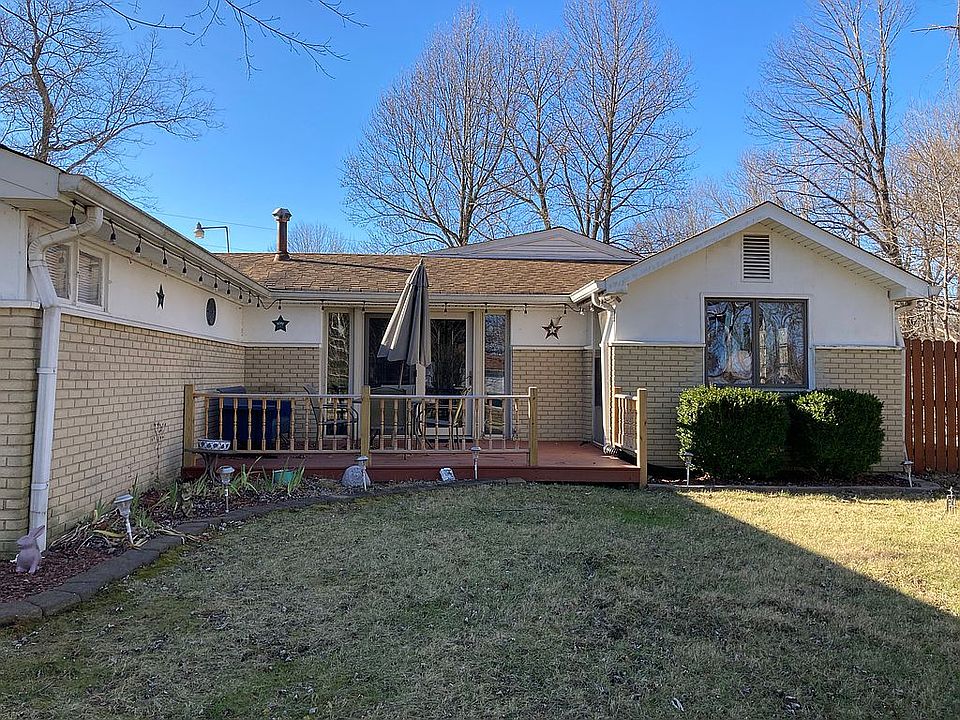 8977 N 700 W, Fountaintown, IN 46130 | Zillow