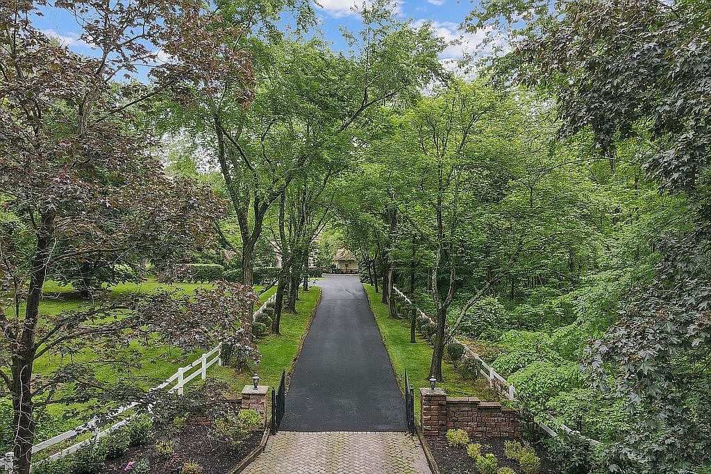 67 Fox Hunt Rd, Harding Twp, NJ 07960 | Zillow