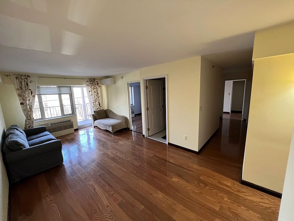 6434 Grand Central Pkwy APT 2, Forest Hills, NY 11375 | Zillow