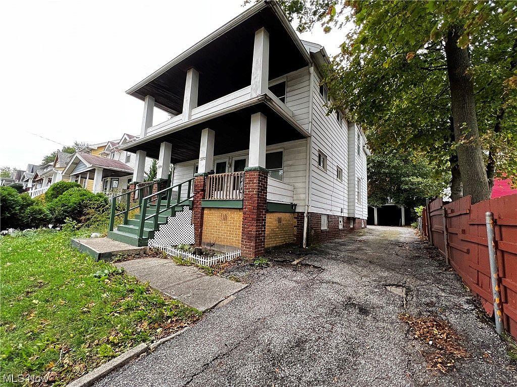 3294 W 111th St, Cleveland, OH 44111 | Zillow