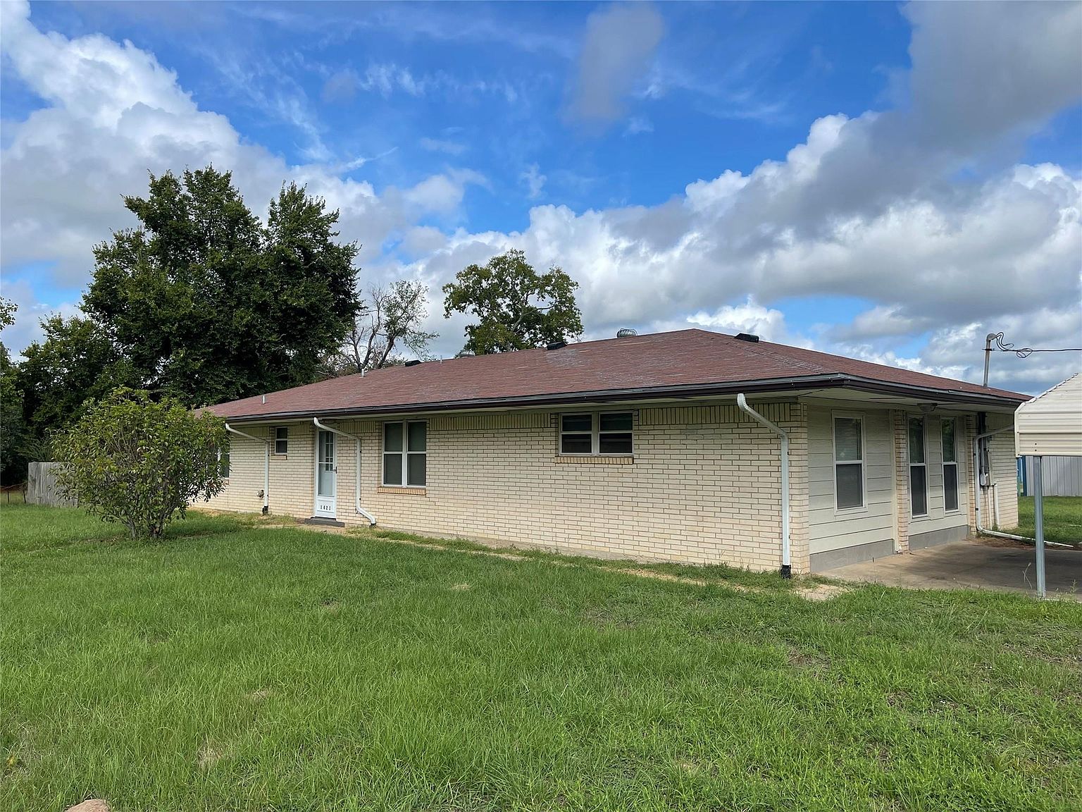 1421 Main St, Teague, TX 75860 | MLS #30787634 | Zillow