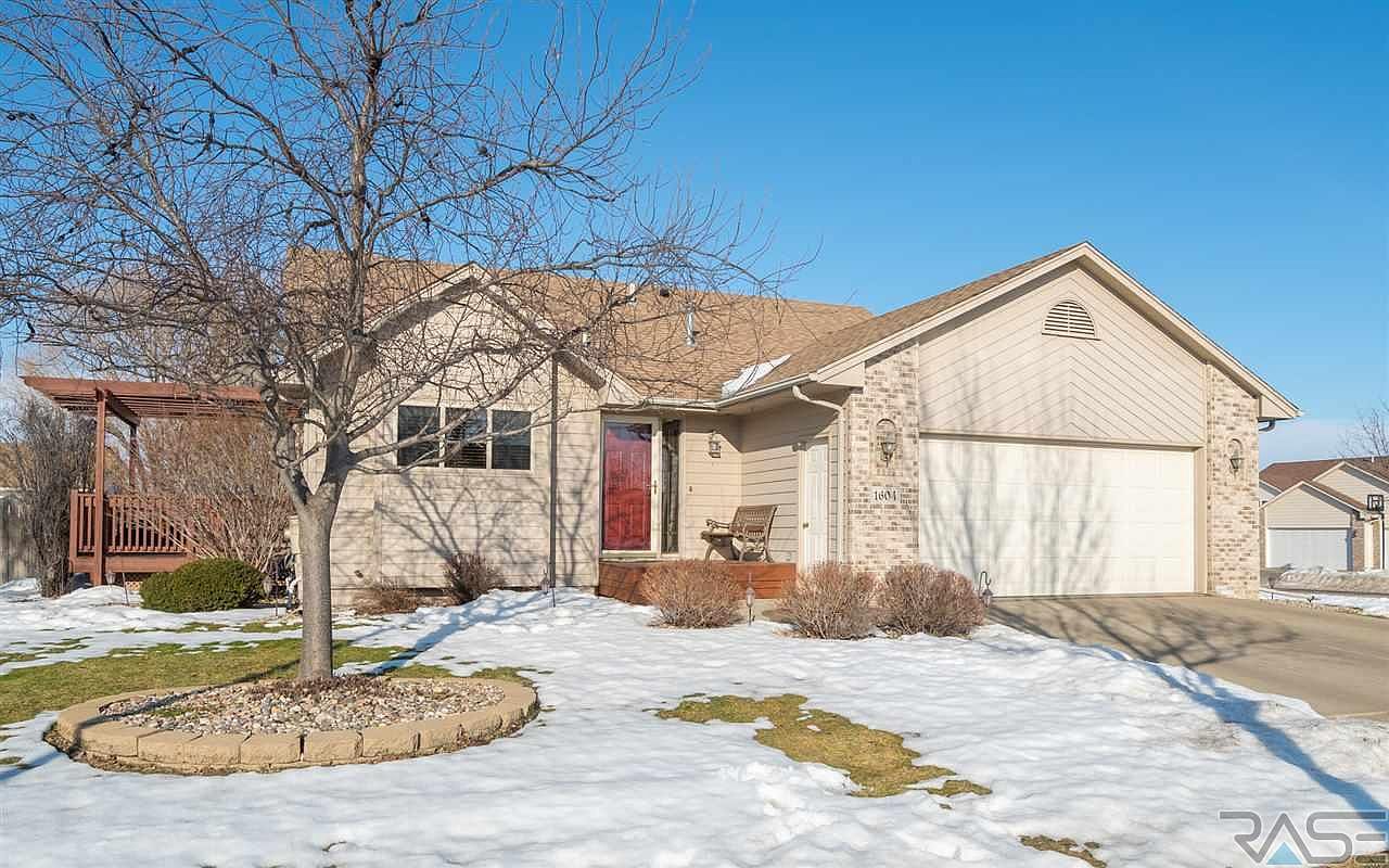 1604 E 62nd St, Sioux Falls, SD 57108 | Zillow