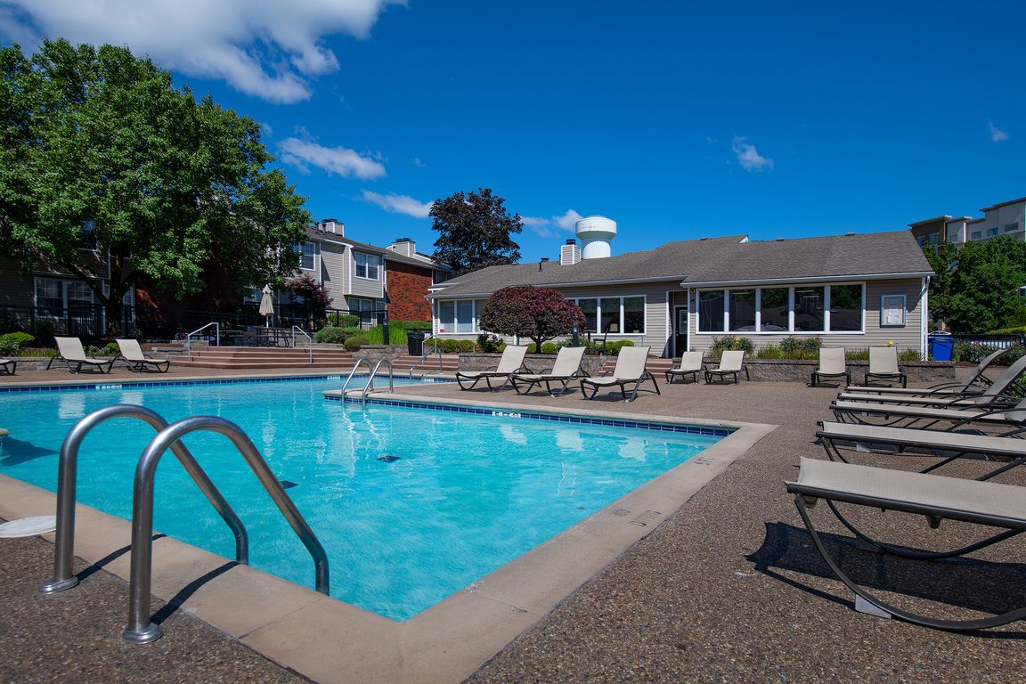 Chestnut Ridge Apartments - 3200 Chestnut Ridge Dr Pittsburgh PA (with ...