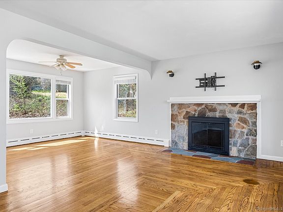 134 Gallivan Ln, Uncasville, CT 06382 | MLS #24086779 | Zillow