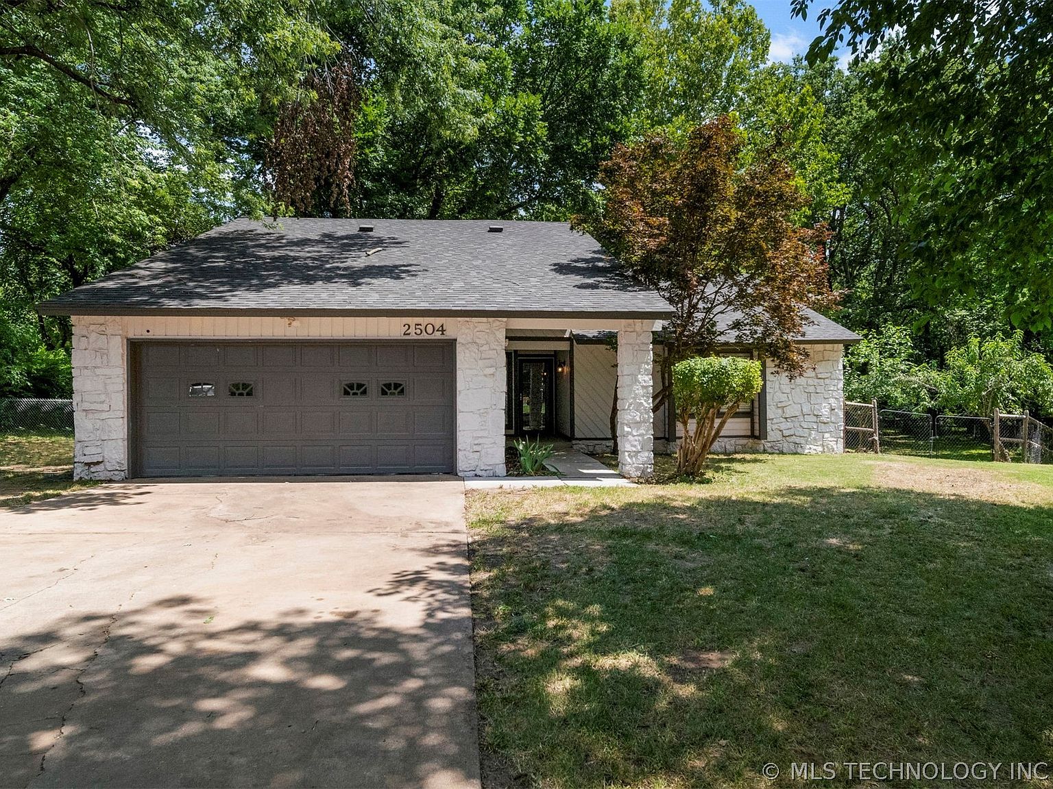 2504 E Tacoma St, Broken Arrow, OK 74014 | MLS #2418123 | Zillow
