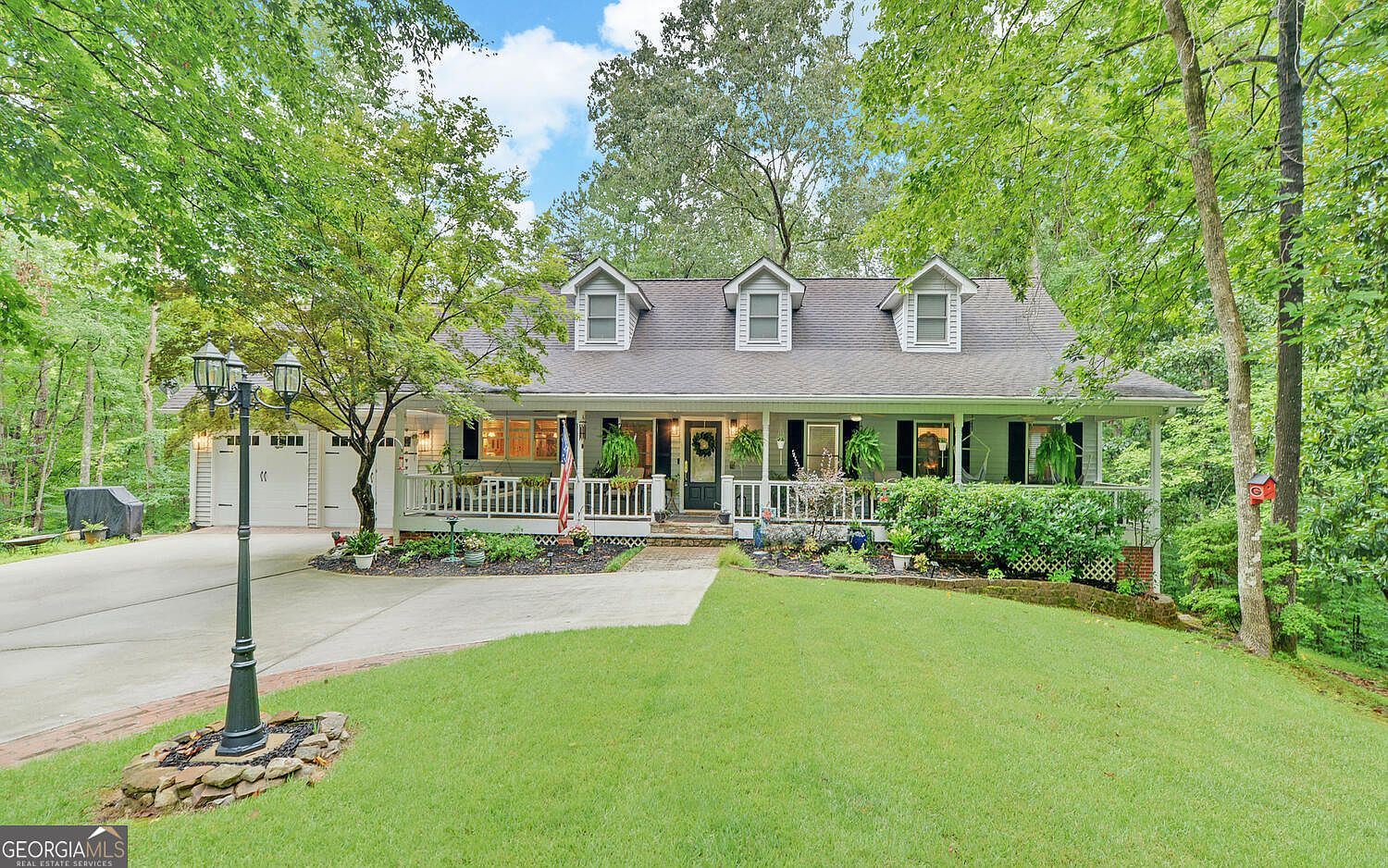 891 N Pond St, Toccoa, GA 30577 | Zillow