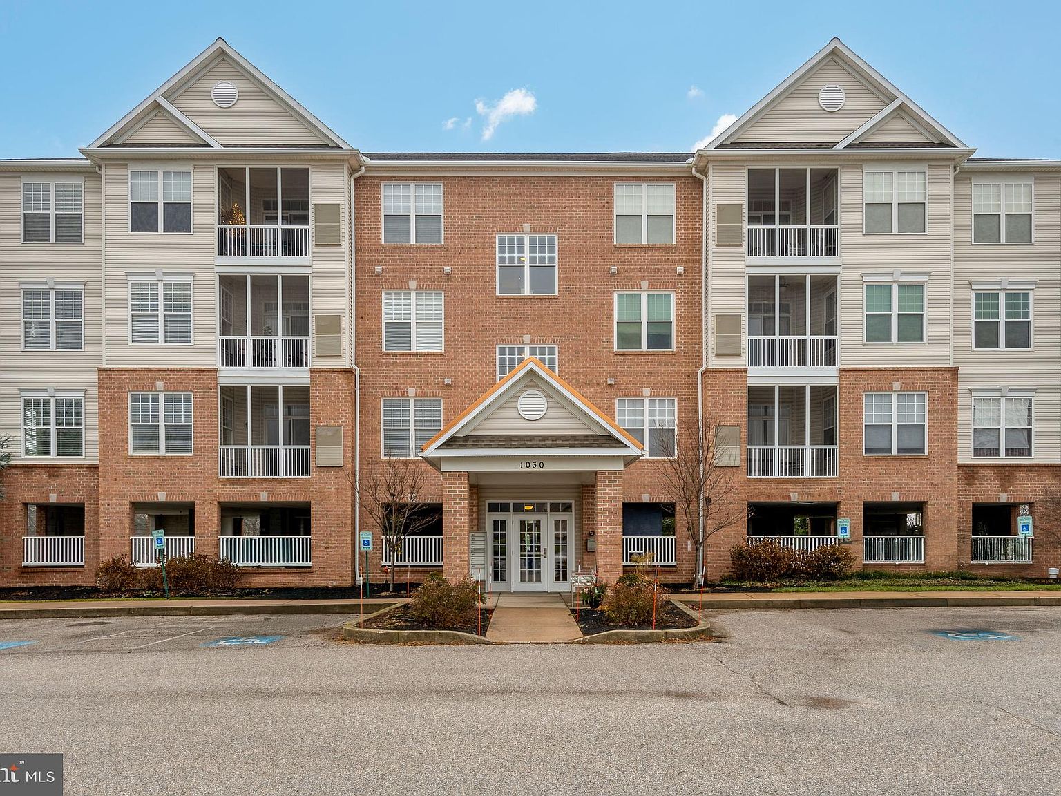 1030 Crest Way APT 201, York, PA 17403 | Zillow