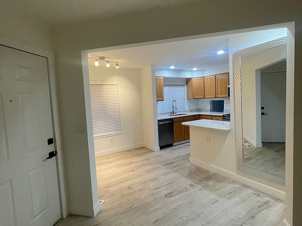 1215 58th St SW, Everett, WA 98203 | Zillow