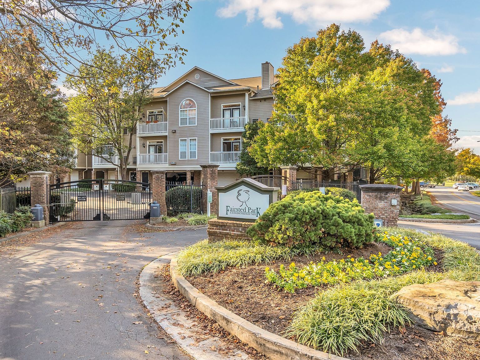 2027 Stokes Ln, Nashville, TN 37215 | Zillow