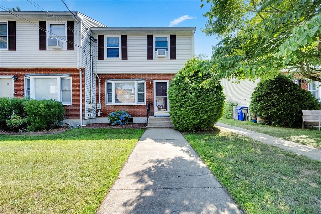 8 Albemarle St #6, Hyde Park, MA 02136 | Zillow