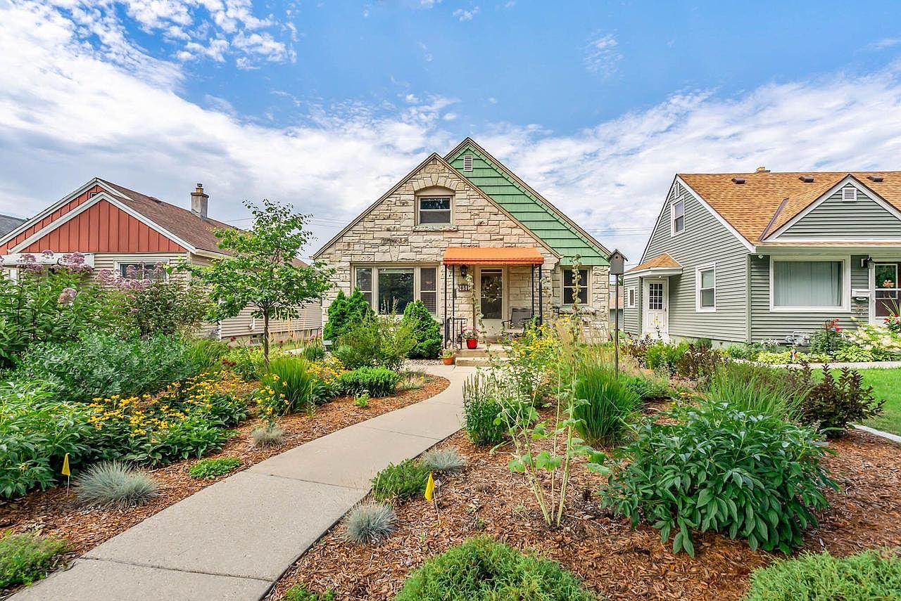 3851 South 13th STREET, Milwaukee, WI 53221 | Zillow