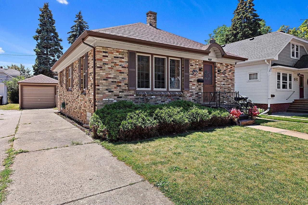 629 Wolff St, Racine, WI 53402 | Zillow