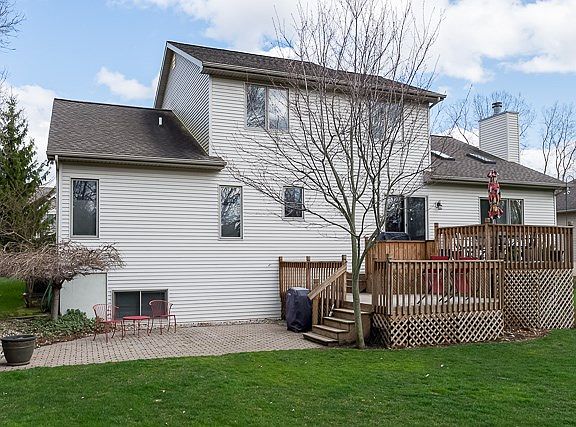 2446 Glengarry Rd, Jackson, MI 49203 | Zillow