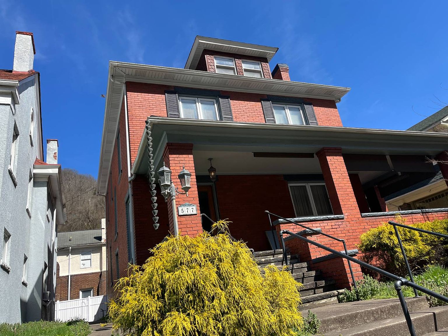 577 Main St, Logan, WV 25601 | MLS #11267277 | Zillow