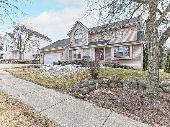 1217 Foxwood TRAIL, Waukesha, WI 53189 | MLS #1866069 | Zillow