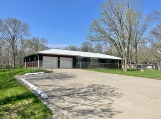 713 Oakwood Dr, Devils Lake, ND 58301 | MLS #11288901 | Zillow