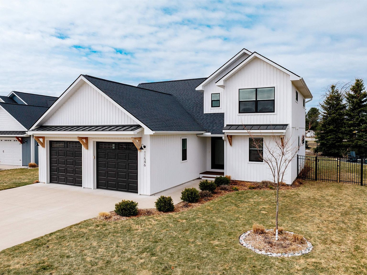 11546 Sunset Dr, Empire, MI 49630 | Zillow