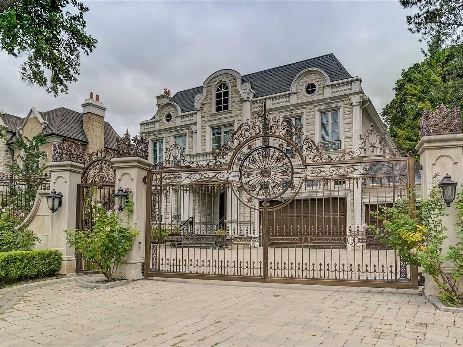 9 Brian Cliff Dr, Toronto, ON M3B 2G1 | Zillow