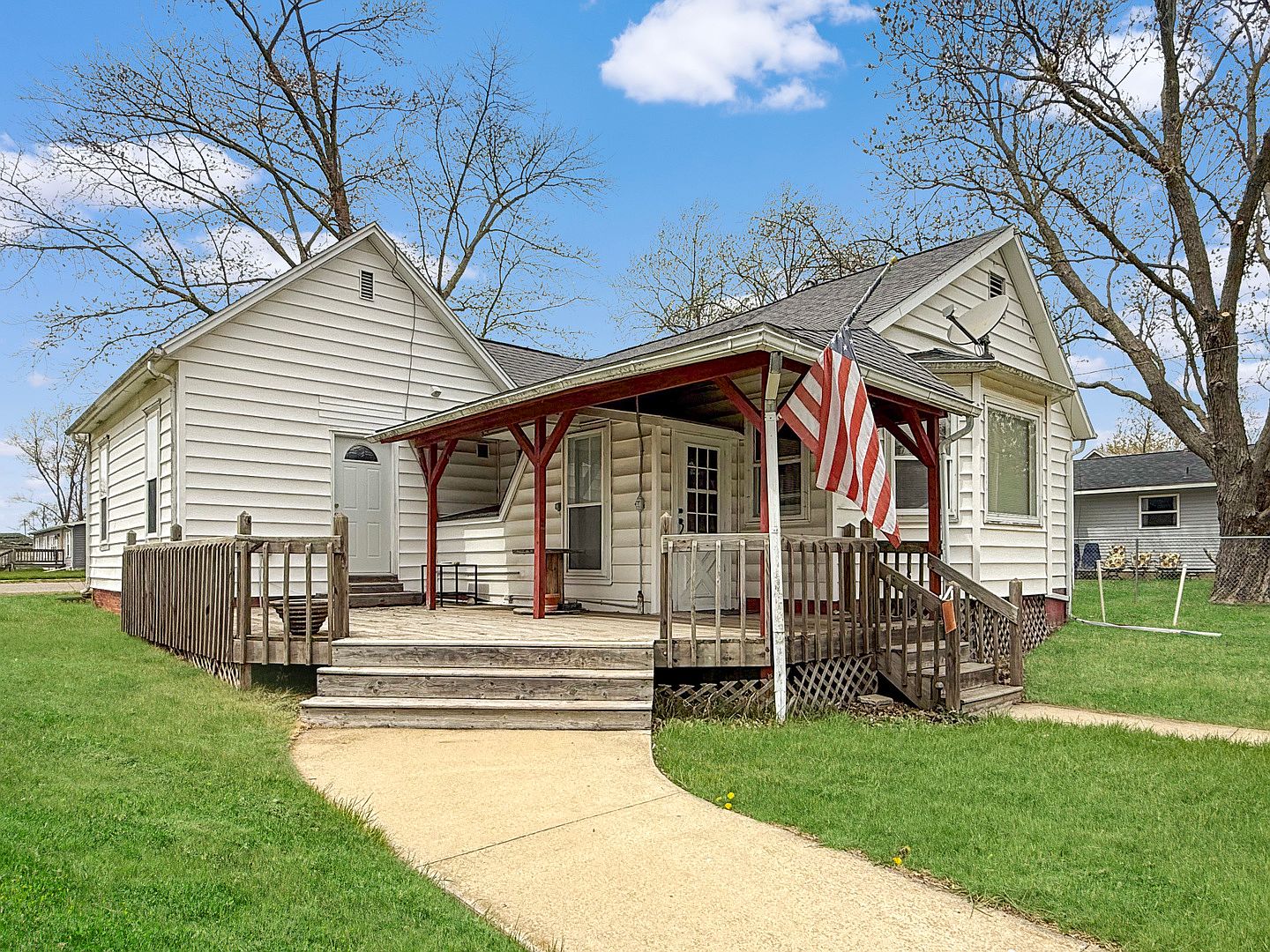 327 East St, Penfield, IL 61862 | Zillow