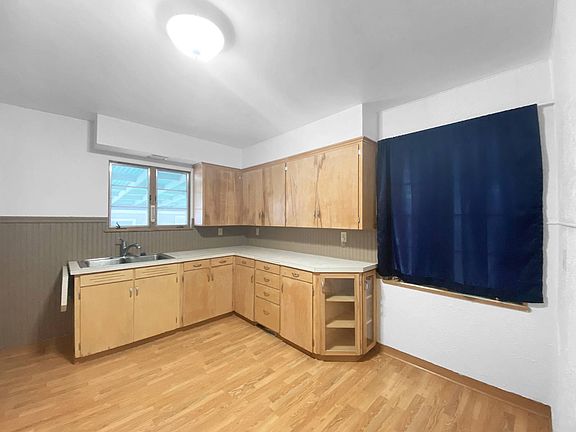 306 4th Ave SW, Sidney, MT 59270 | MLS #11381839 | Zillow