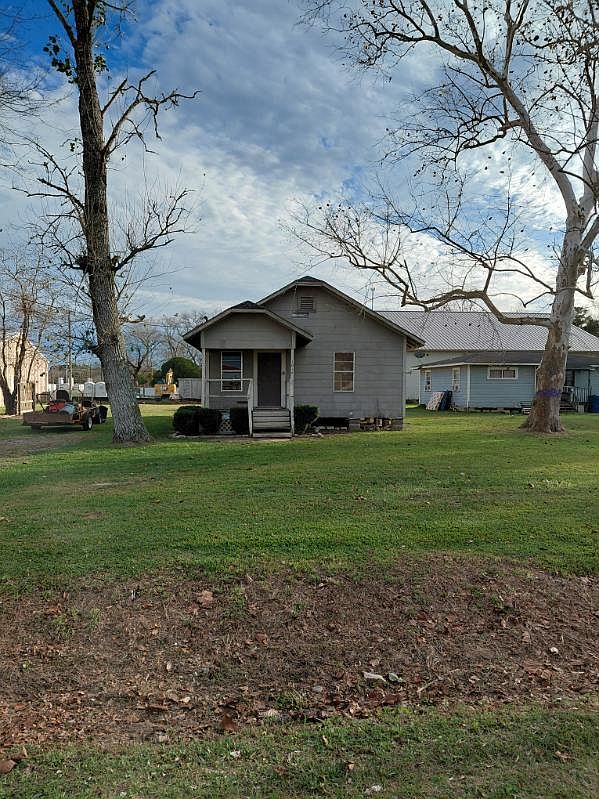 101A Elm St #A, Hull, TX 77564 | Zillow