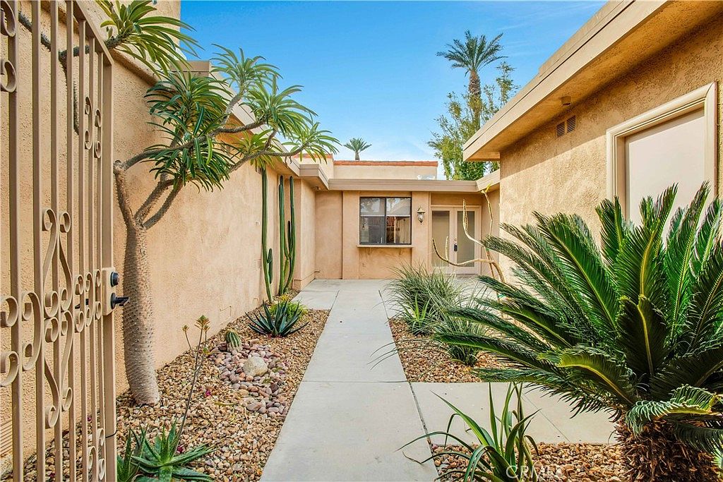 16 La Cerra Dr, Rancho Mirage, CA 92270 | MLS #JT24046909 | Zillow