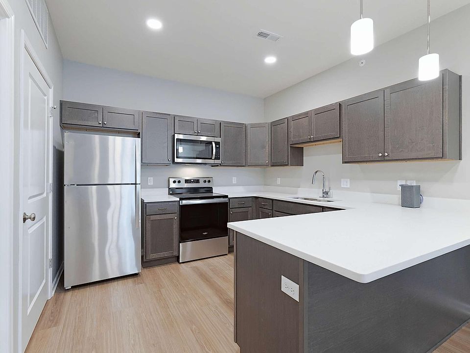 2900 S Coddington Ave #3X2B, Lincoln, NE 68522 | Zillow