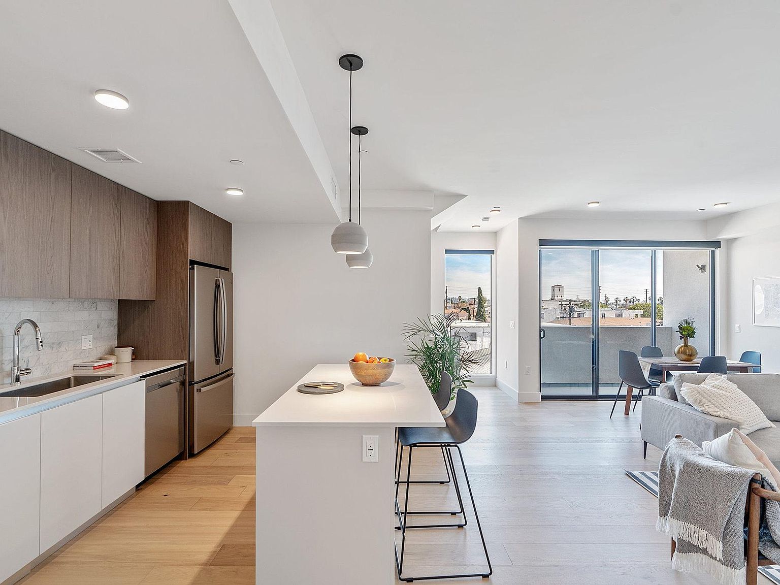 5750 Lexington Ave #301, Los Angeles, CA 90038 | Zillow