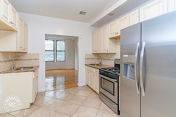 275 Classon Ave #2L, Brooklyn, NY 11205 | Zillow