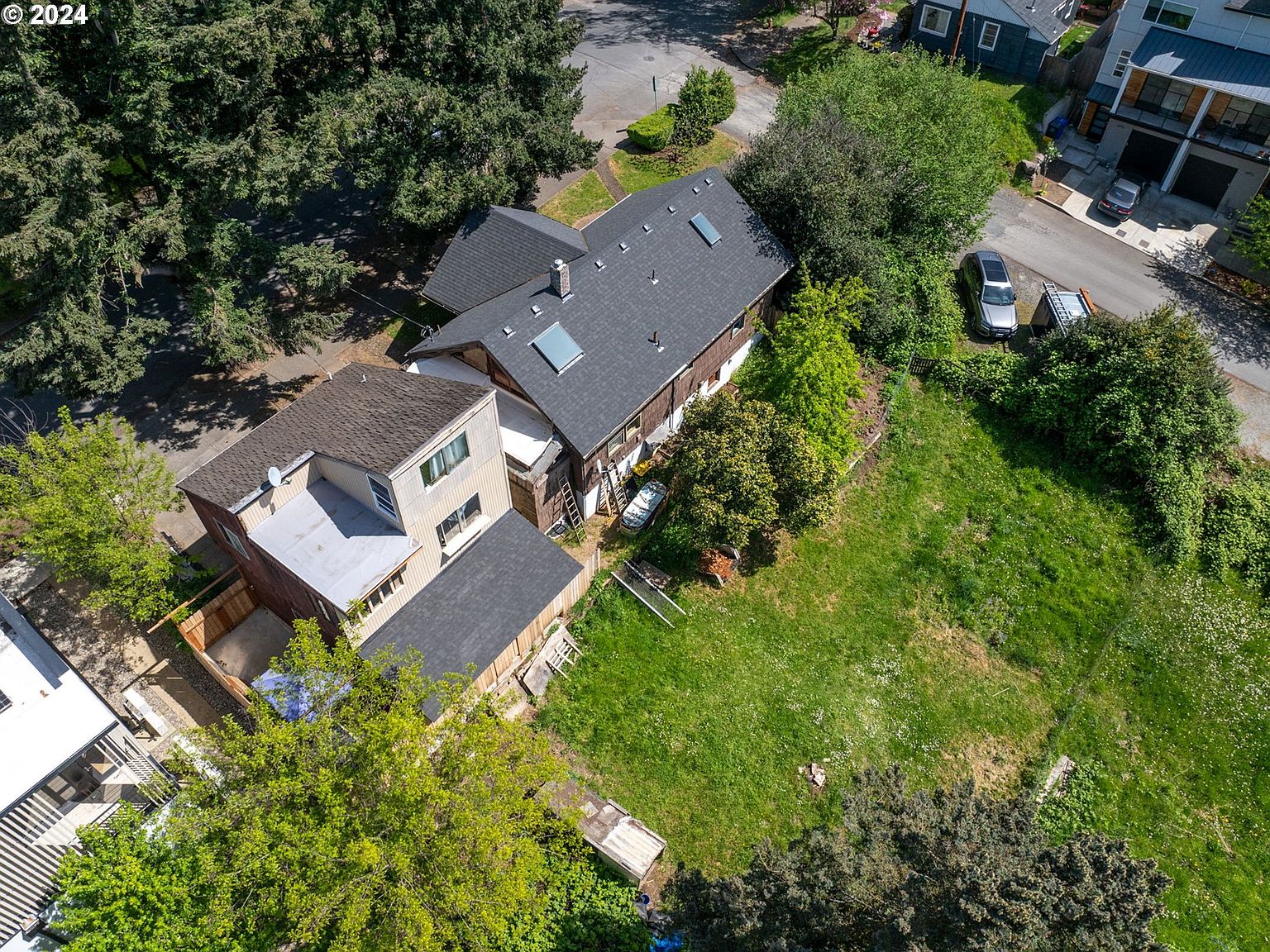 8308 N Willamette Blvd, Portland, OR 97203 | MLS #24663154 | Zillow