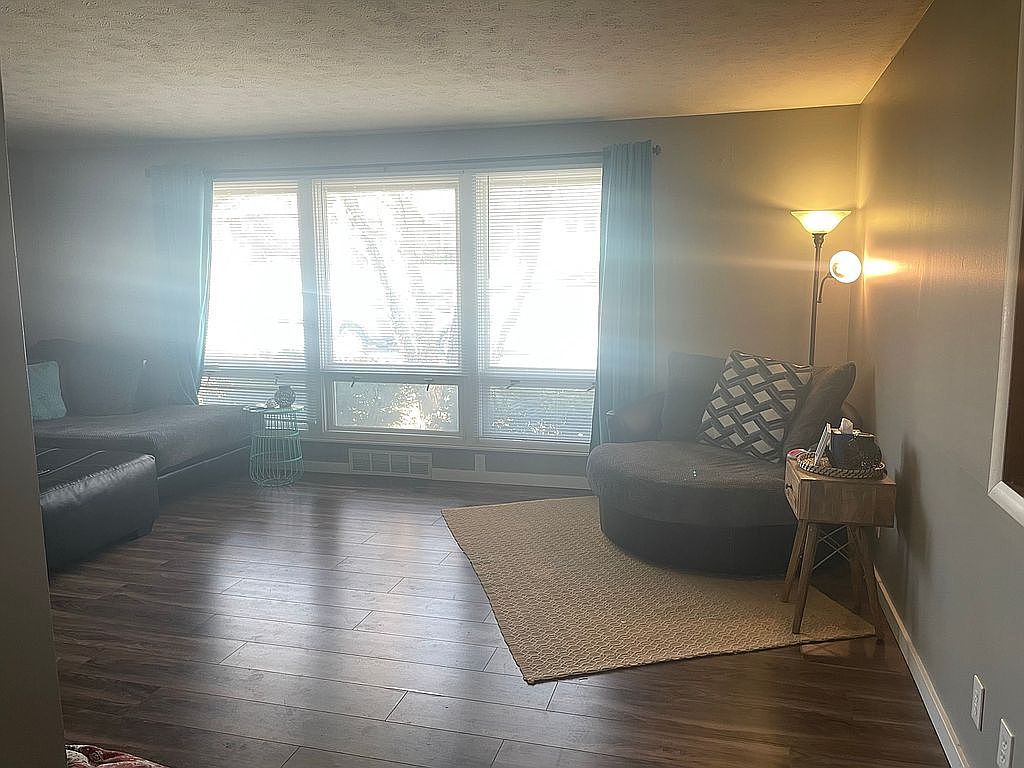 225 Ridge Dr, Manhattan, KS 66502 | Zillow