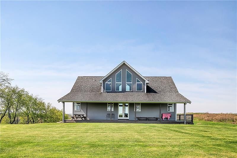 180 Lake Forest Blvd E, Scottdale, PA 15683 | Zillow