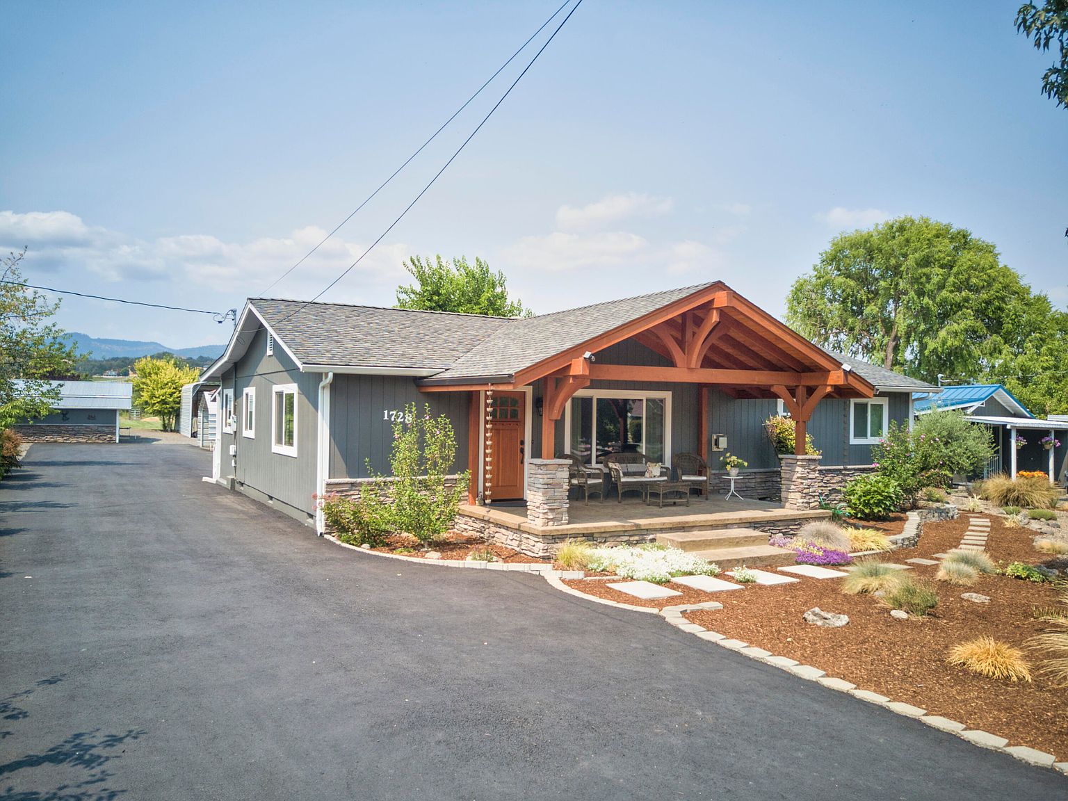 1728 Minear Rd, Medford, OR 97501 | Zillow