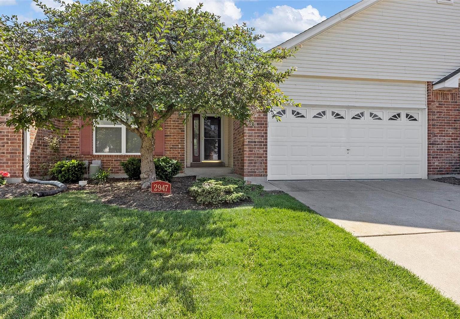 2947 Twin Ridge Dr #18B, Saint Charles, MO 63301 | Zillow