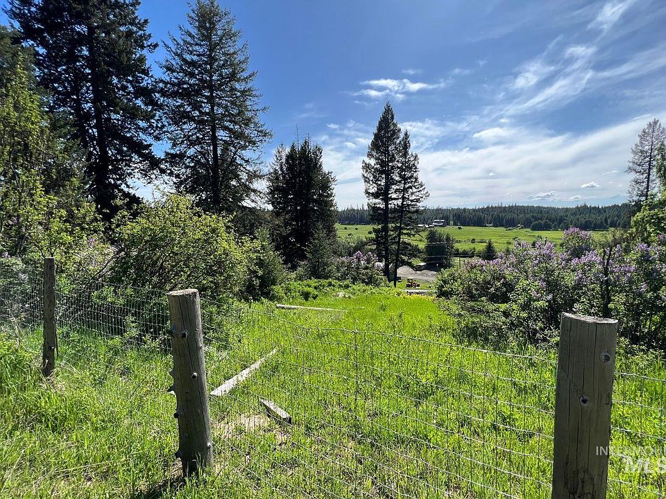 702/708 Park Ave, Bovill, ID 83806 | MLS #98877738 | Zillow