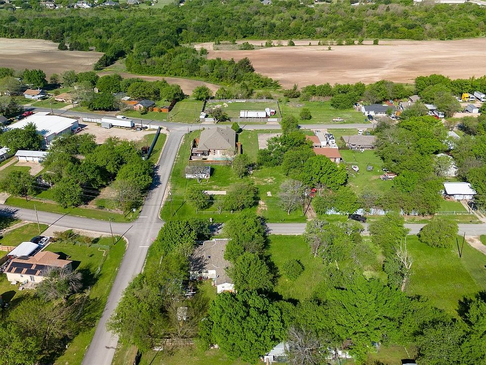 226 Carson St, Red Oak, TX 75154 | MLS #20578896 | Zillow