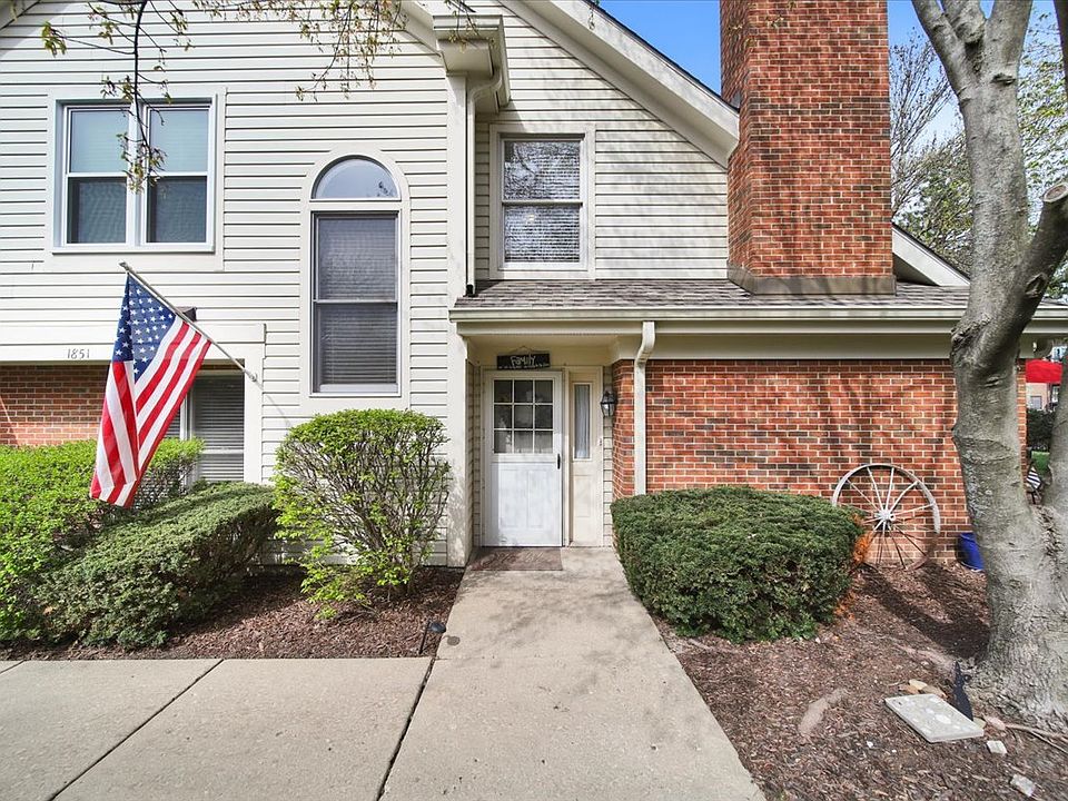 1367 S Old Wilke Rd Arlington Heights, IL, 60005 - Apartments for Rent ...