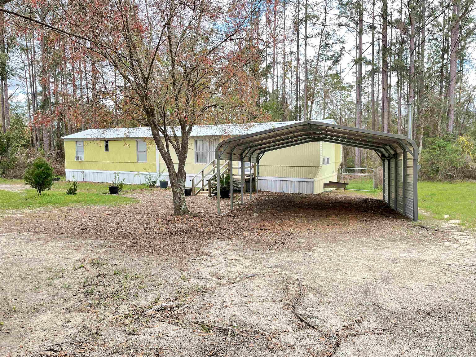 969 NE Persimmon Dr, Pinetta, FL 32350 | Zillow