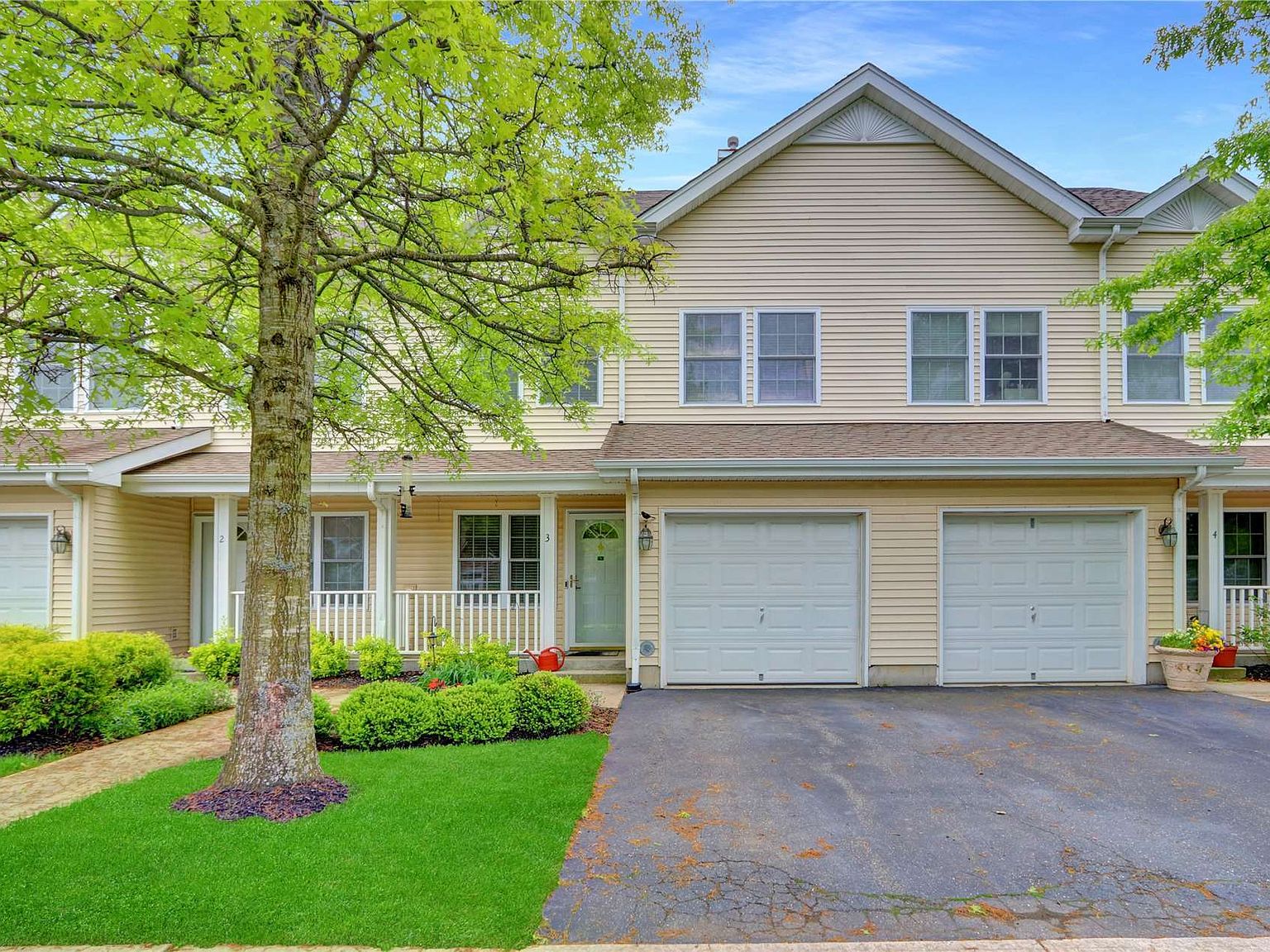 3 Autumn Drive UNIT 3, Plainview, NY 11803 | Zillow