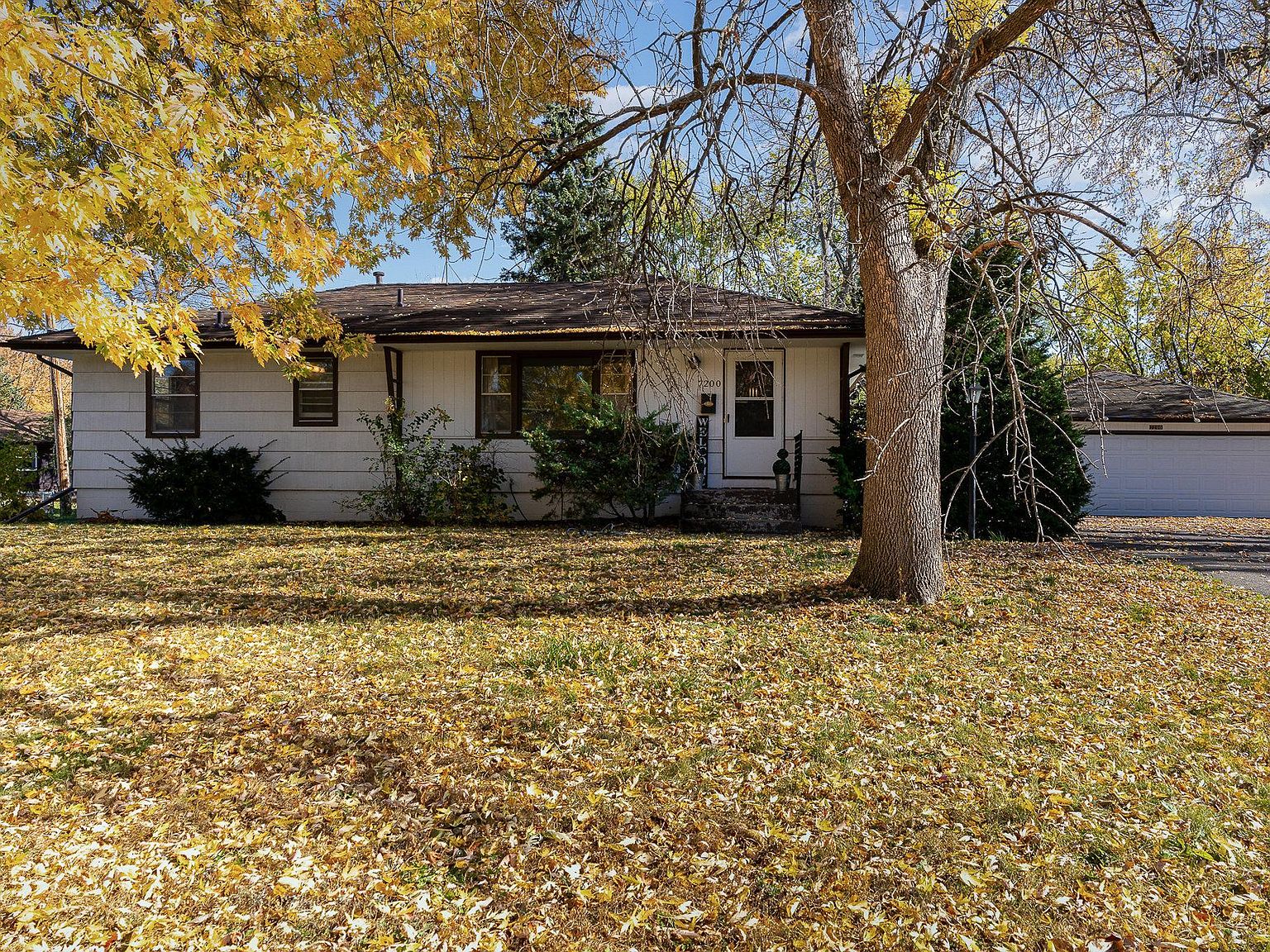 7200 Janell Ave N, Brooklyn Park, MN 55428 | Zillow