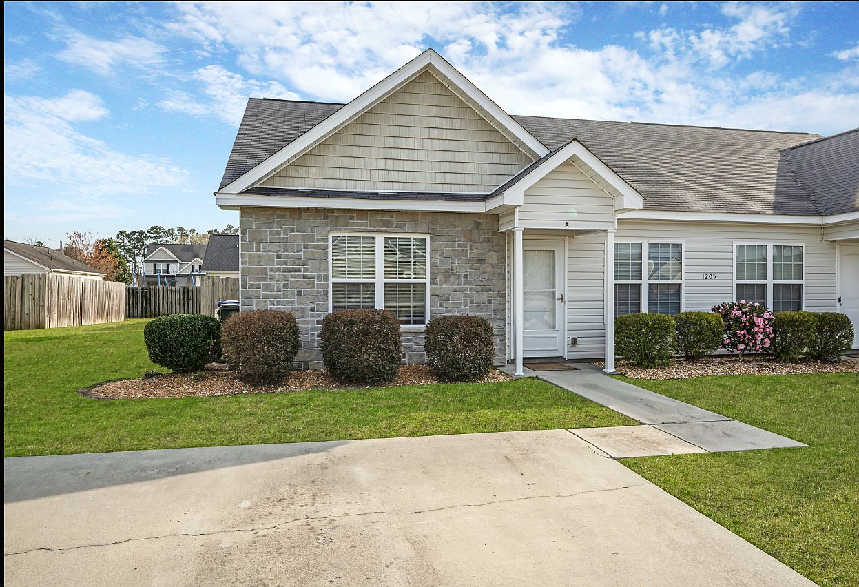 1005 Allen Ridge Dr, Greenville, NC 27834 | Zillow