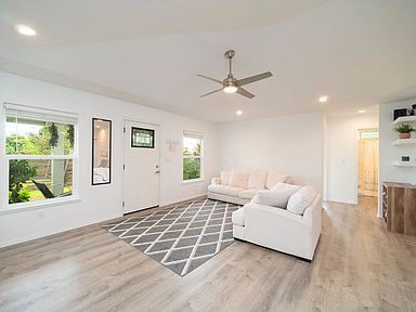 27-1967 Kaaukai Pl, Papaikou, HI 96781 | Zillow