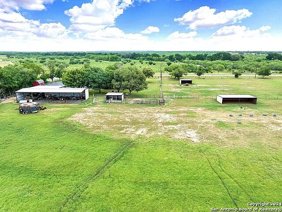 9700 FM 2200, Yancey, TX 78886 | MLS #1768289 | Zillow