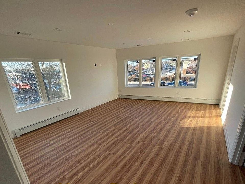 190 W Old Country Rd #B, Hicksville, NY 11801 | Zillow