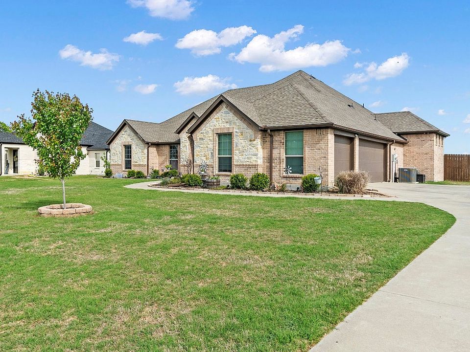 2836 Mallard Dr, Greenville, TX 75402 | Zillow