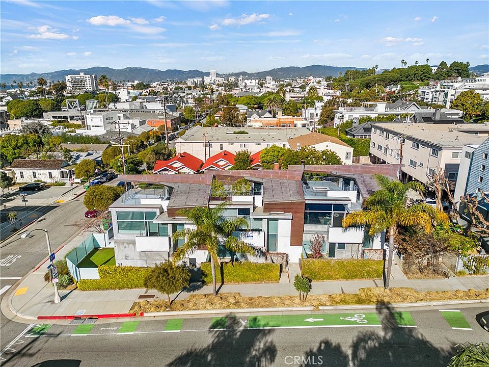 235 Ocean Park Blvd #2, Santa Monica, CA 90405 | MLS #AR25121537 | Zillow