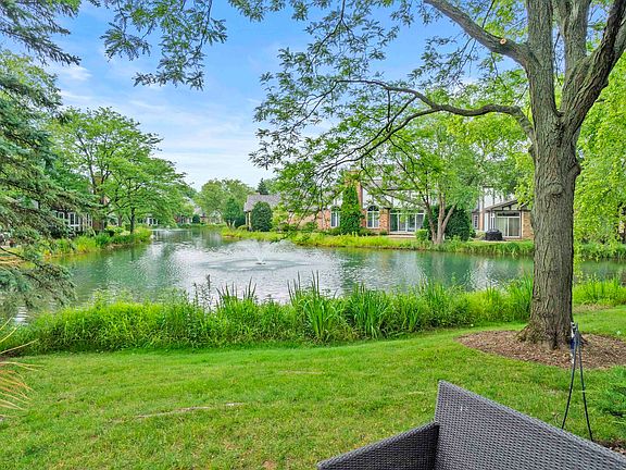 25 Lake Ridge Club Dr, Burr Ridge, IL 60527 | MLS #12397176 | Zillow