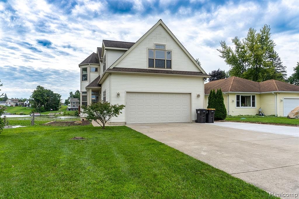 257 Somerset Dr, Brooklyn, MI 49230 | MLS #20230065657 | Zillow