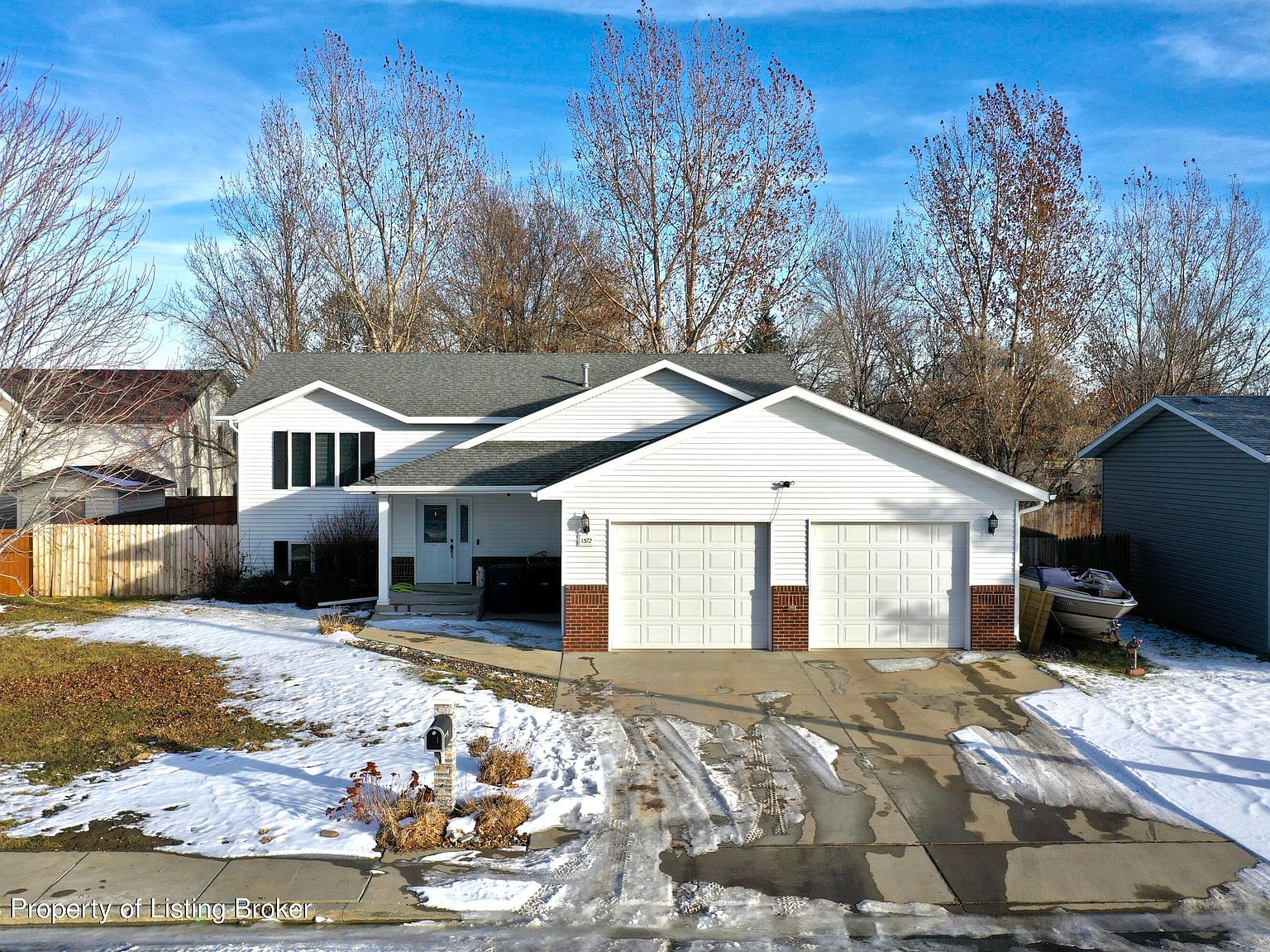 1372 1st Ave E, Dickinson, ND 58601 | MLS #23-1233 | Zillow